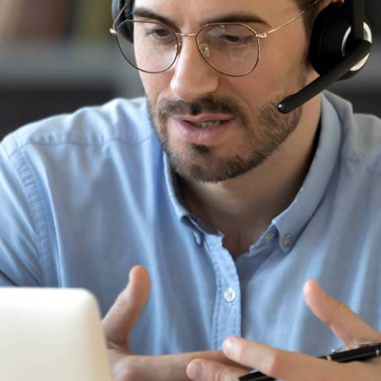 Become an IT Technical Salesperson with Apprenticeships